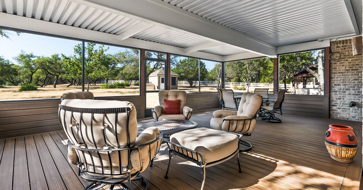 Custom Deck Building | Expand Your Outdoor Living Space